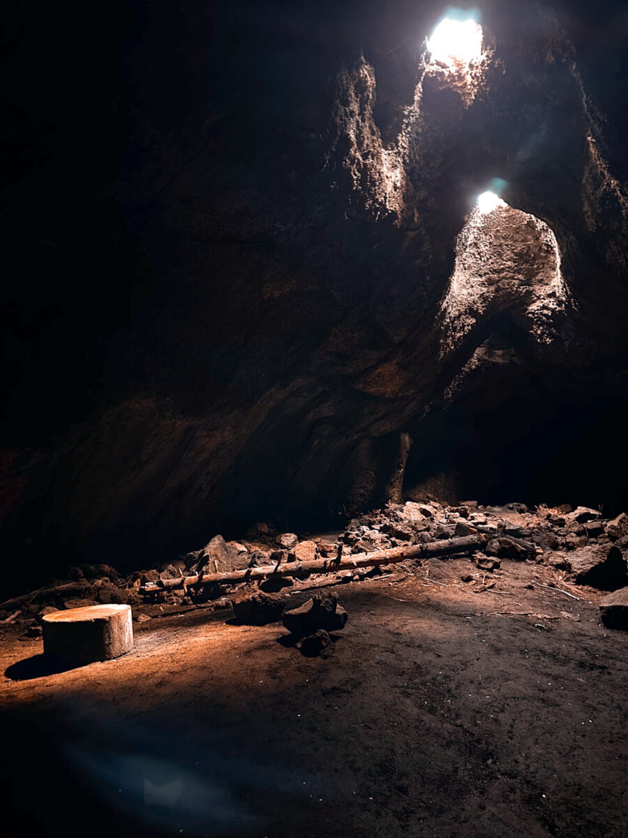 How to Get to Skylight Cave, Oregon (Directions + Photography Tips ...